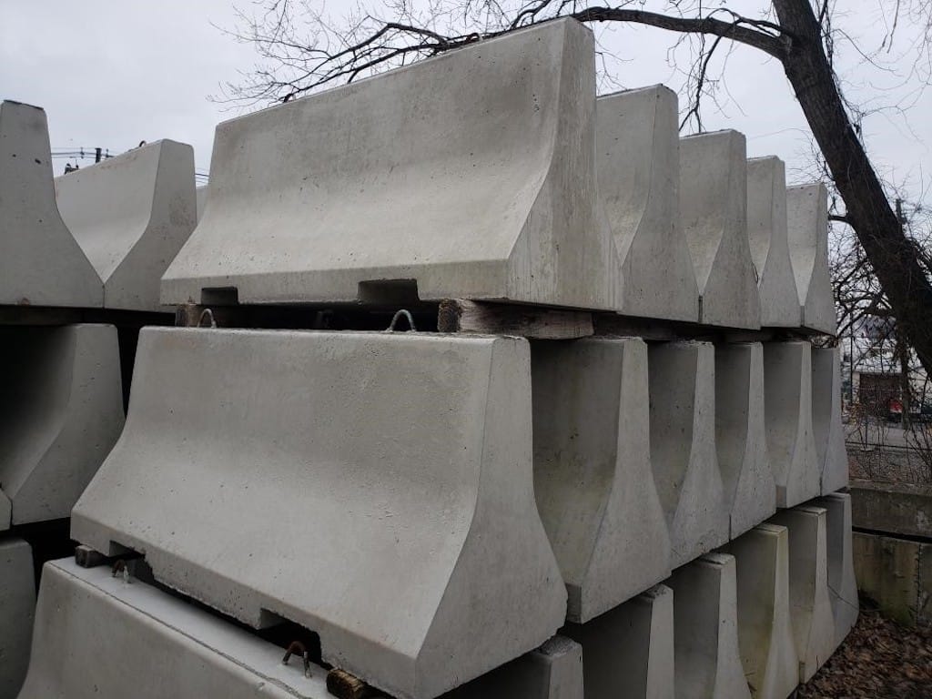 Concrete Highway Barriers Nashville TN | concrete products